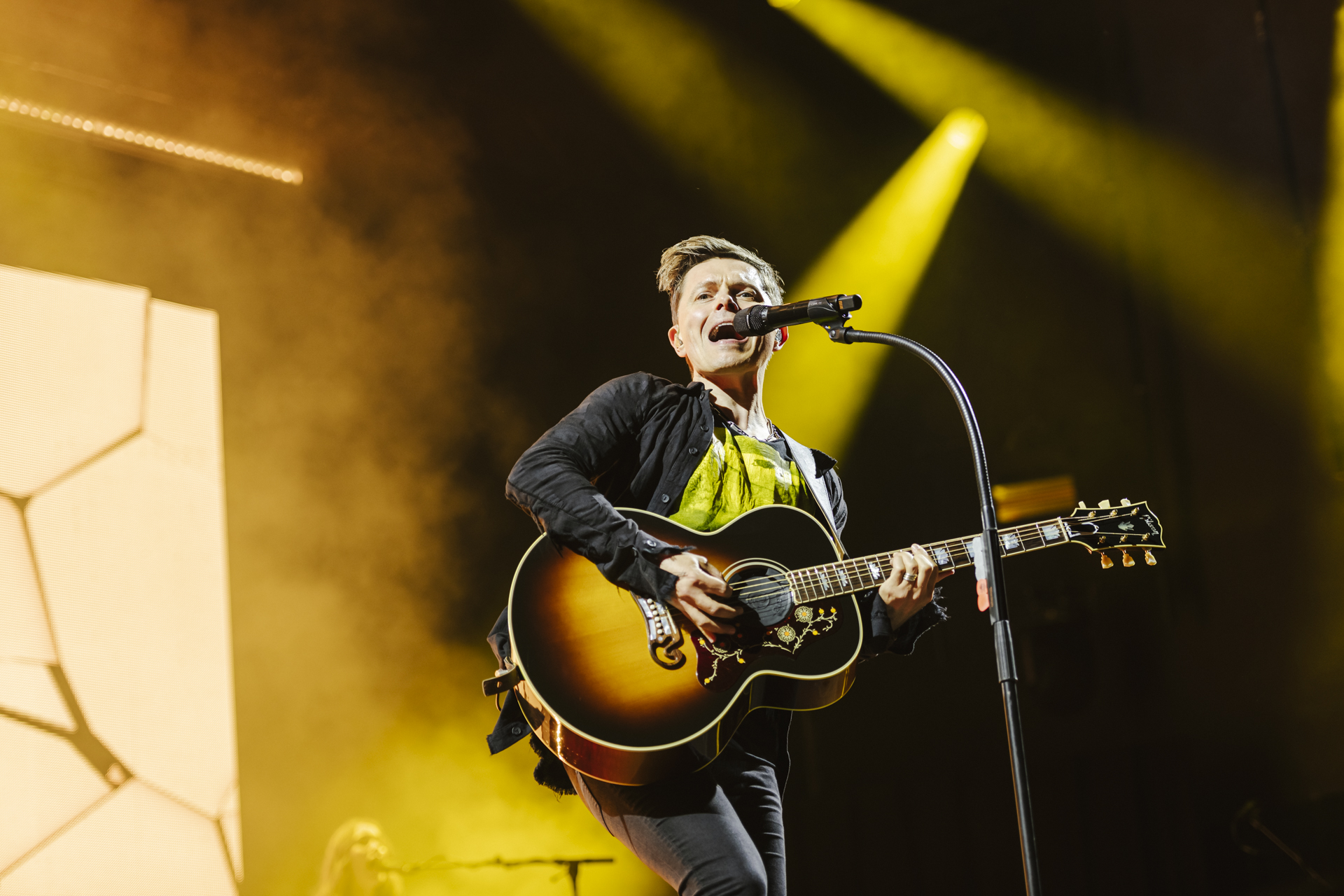 So war der Freitag mit Michael Patrick Kelly, LEA und Leony - Stars in ...